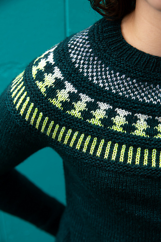 Ravelry: Decades pattern by tincanknits