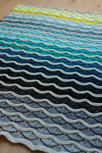 Ravelry: Bounce pattern by tincanknits