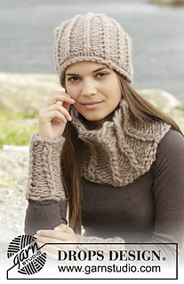 Ravelry: 157-39 Sweet Chestnut Hat & Cowl pattern by DROPS design