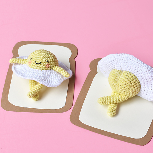 Ravelry: Cheeky Egg pattern by Tiny Curl