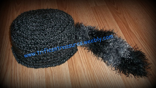 Ravelry: Davy Crockett's Coonskin Cap pattern by Tera Kulling