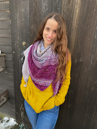 Ravelry: Diamond Dust Shawl pattern by Ana Campos