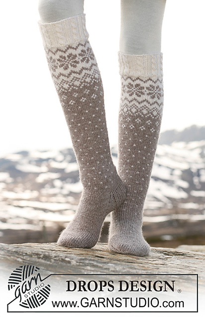 Ravelry: 116-47 socks with Norwegian pattern and cables pattern by ...