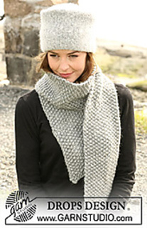 Ravelry: 103-31 b - scarf knitted in moss st pattern by DROPS design