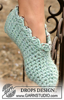 Ravelry: 98-25 Crochet slippers pattern by DROPS design