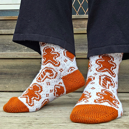 Ravelry: Pepperkakesokker / Gingerbread Socks pattern by Tonje Haugli