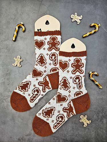 Ravelry: Pepperkakesokker / Gingerbread Socks pattern by Tonje Haugli