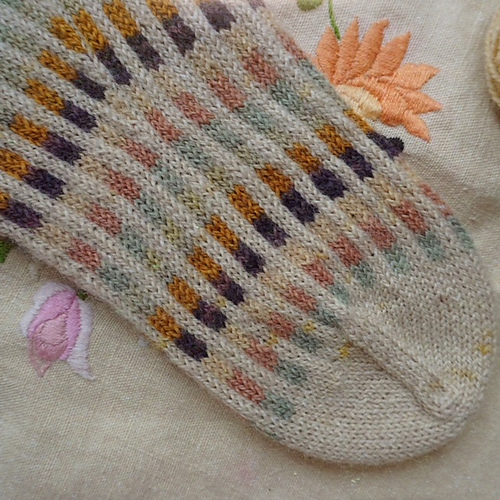 Ravelry: Patchwork Quilt Socks pattern by Knitail/ Derako