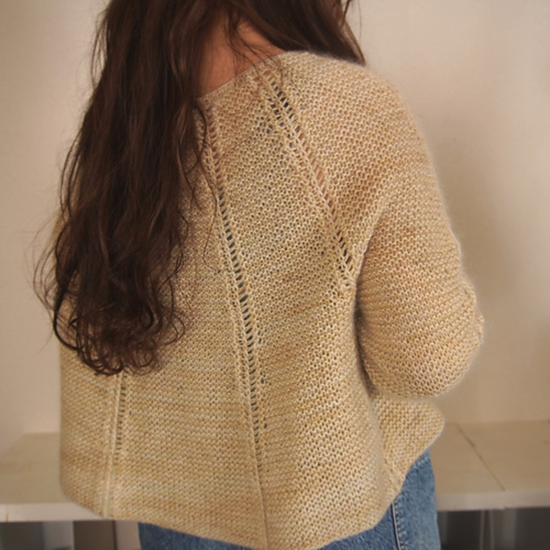 Ravelry: HUG SWEATER pattern by Knitail/ Derako