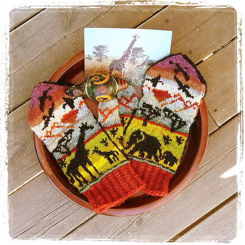 Ravelry: Giraffes at Sunset Mittens pattern by Erica Mount