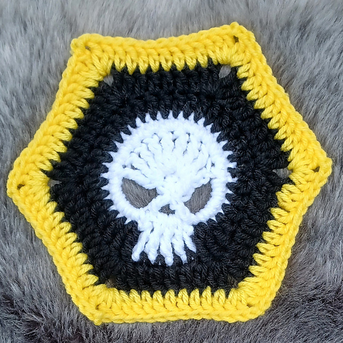Ravelry: skull granny square and hexagon pattern by Rebecca A Lang