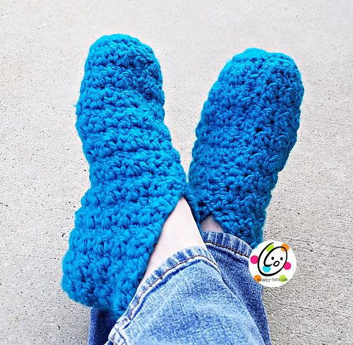 Ravelry: Huggy Slippers pattern by Heidi Yates