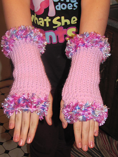 Ravelry: Cuffed Fingerless Gloves pattern by Tracey Binion