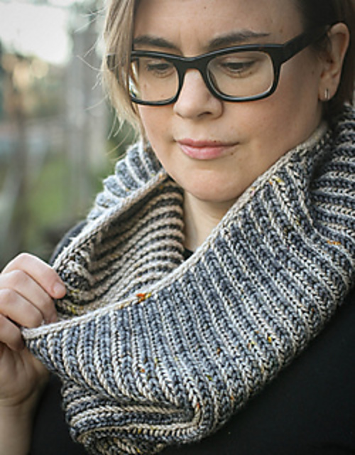 Ravelry: Bertie Cowl pattern by Tracey Cox