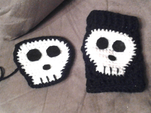 Ravelry: Skull Applique pattern by Shala