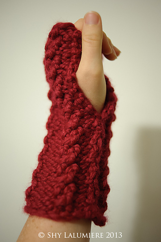 Ravelry: Loom Knit Cable Hat and Wristers (Wristers) pattern by Lion ...