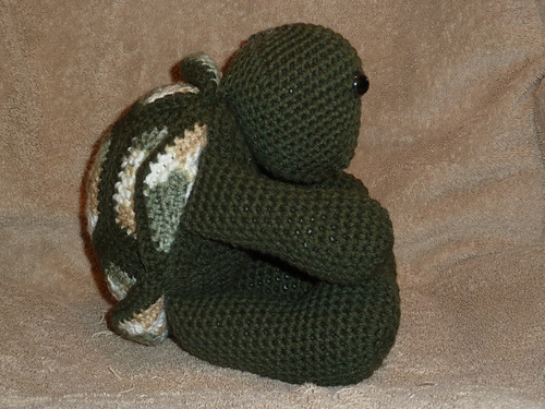 Ravelry: Snuggle Turtle pattern by Sue Usiatynski