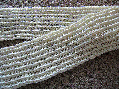 Ravelry: Beginners Reversible Scarf pattern by Turvid