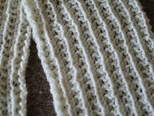 Ravelry: Beginners Reversible Scarf pattern by Turvid