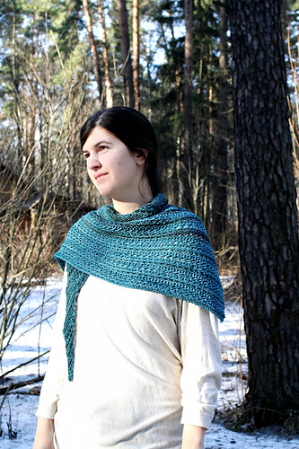 Ravelry: Verso shawl pattern by Svetlana Volkova