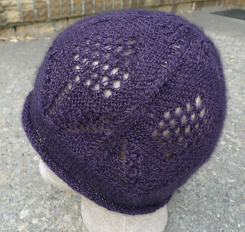 Ravelry: A Luxurious Red Cap pattern by Galina Khmeleva