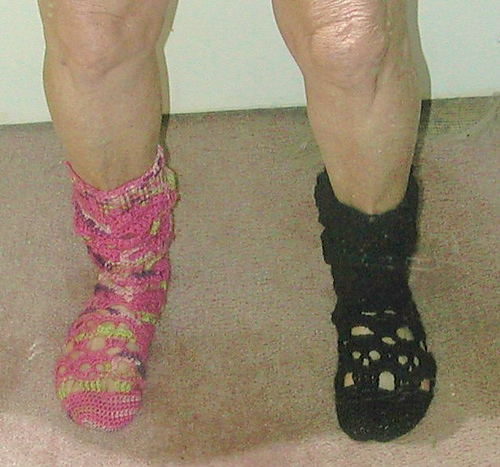 Ravelry: Creepy Skulls Socks pattern by Spider Mambo