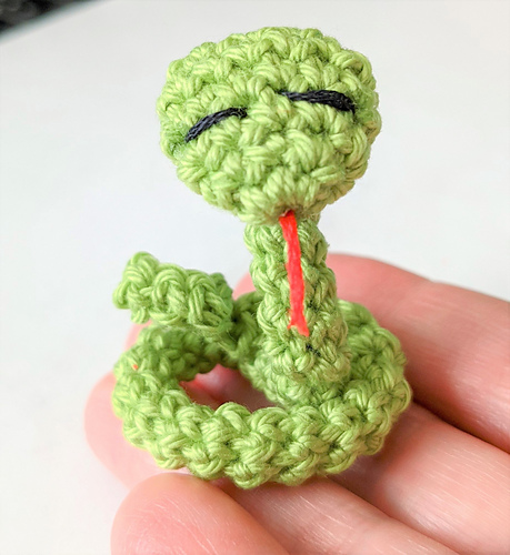 Ravelry: Mini Coiled Snake pattern by Rebecca Vazquez