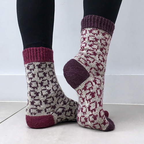 Ravelry: Sheep Shuffle Socks pattern by Sophie McKane