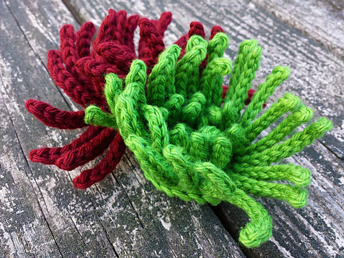 Ravelry: Spider Mum Flower pattern by Unseign Creations