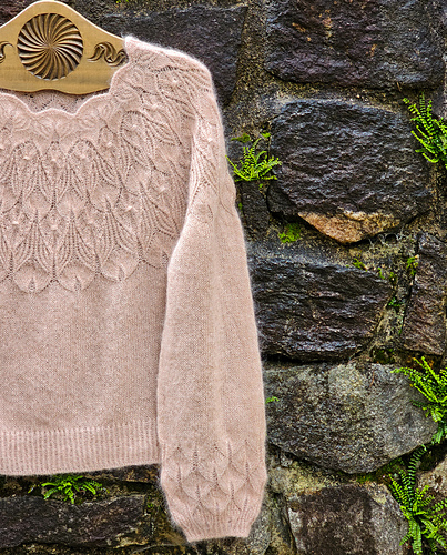 Ravelry: Icelyn Blouse pattern by Valentina Bogdanova