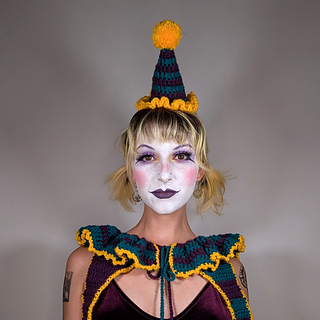 Ravelry: Triangular Clown Hat pattern by Vandal Yarnz