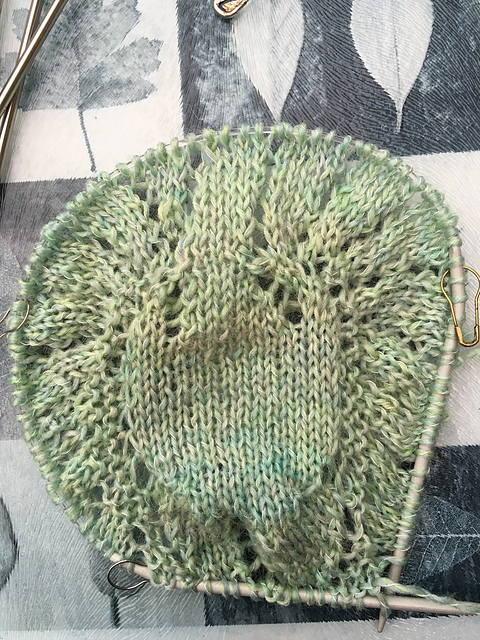 Ravelry: veebran's Peacock Pi Shawl