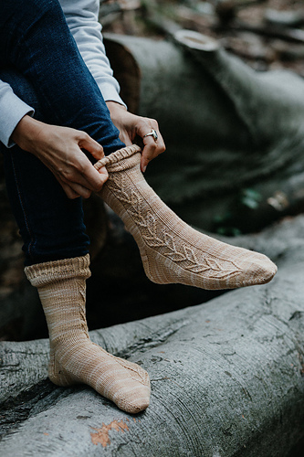 Ravelry: Amalia pattern by Verena Cohrs