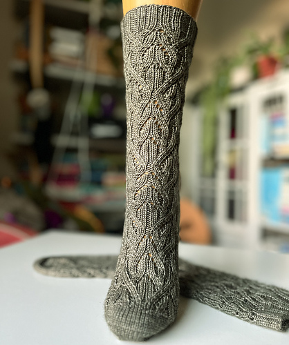 Ravelry: Knotweed Socks pattern by verybusymonkey