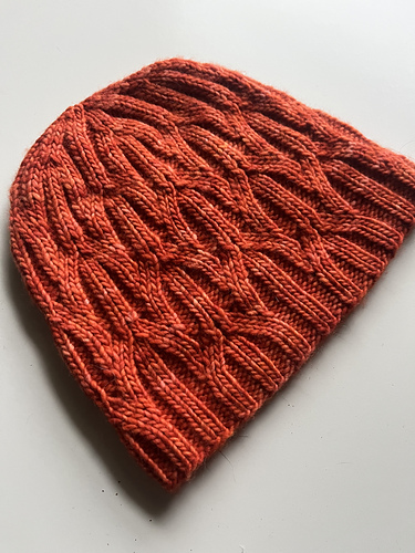 Ravelry: Trident Toque pattern by verybusymonkey