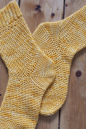 Ravelry: Spring Fling Socks pattern by Vicki Brown
