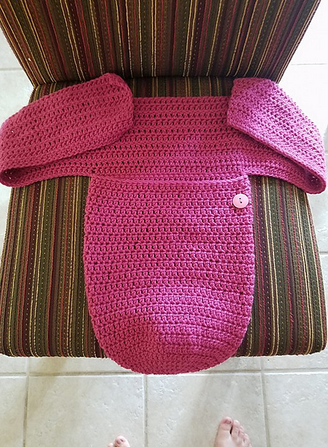Ravelry: Baby Swaddle Sack pattern by Jacqueline Victor