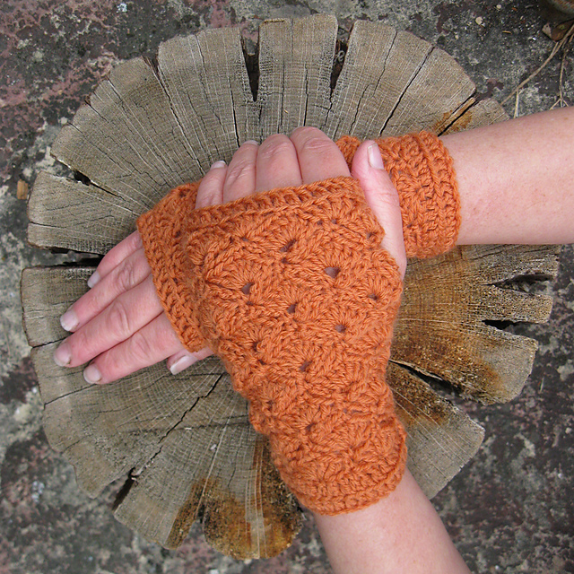Ravelry: Crochet Lacy Shell Fingerless Gloves pattern by Drue Zell