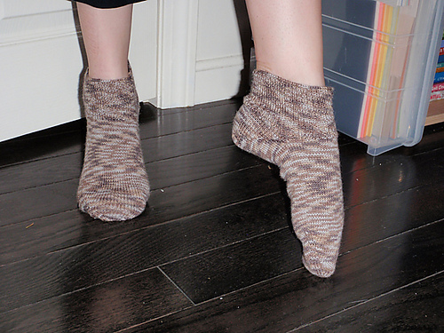 Ravelry: 2-at-a-time, toe up, short row heel socks pattern by Jen Kobrick
