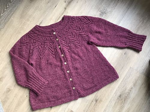 Ravelry: 197-15 a Agnes Jacket pattern by DROPS design