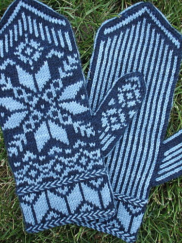 Ravelry: Make A Flake pattern by Valerie Woodworth