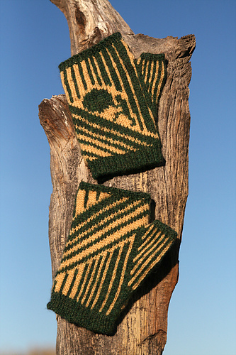 Ravelry: The Mitts of Sisyphus pattern by Annie Watts