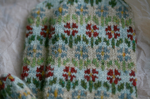 Ravelry: Peerie Flooers Mittens pattern by Kate Davies Designs