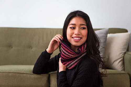 Ravelry: Facets Cowl pattern by Ruth Nguyen