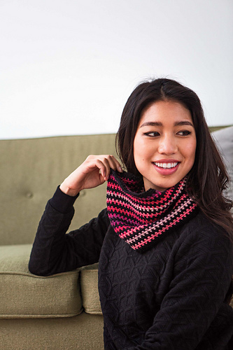 Ravelry: Facets Cowl pattern by Ruth Nguyen