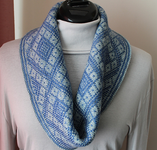 Ravelry: Nordic Cowl pattern by Wendy D. Johnson