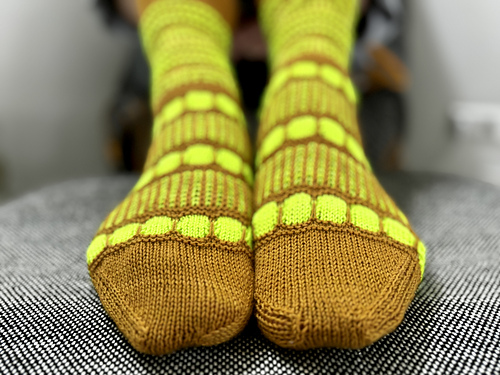 Ravelry: Go Go Dynamo Socks pattern by Stephen West