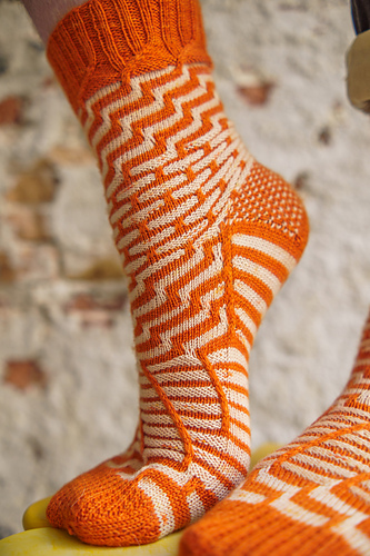 Ravelry: Contrast Blast Socks pattern by Stephen West