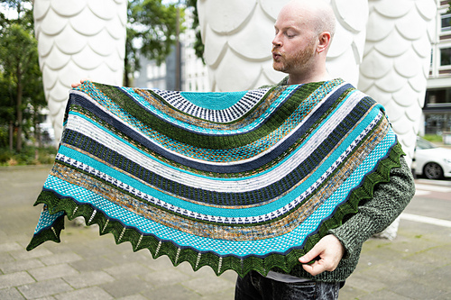 Ravelry: Quirky Quintet Shawl pattern by Stephen West