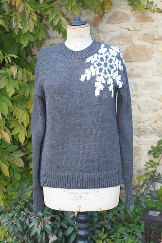 Ravelry: SNOWFLAKE pullover pattern by Ngo Quynh